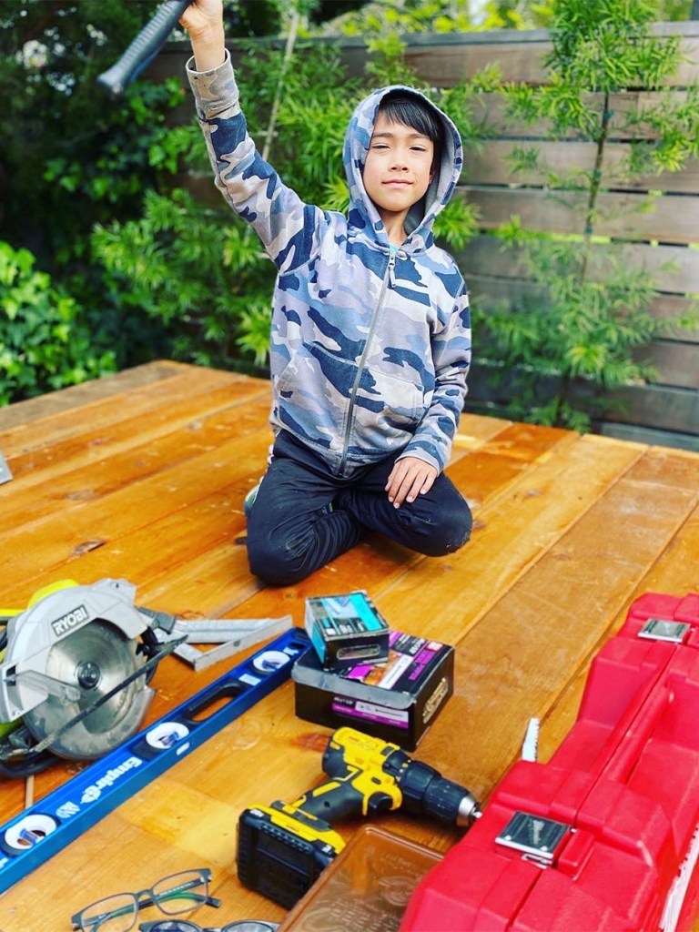 Building a DIY Backyard Fort Became a Creative Outlet for This Dad and ...