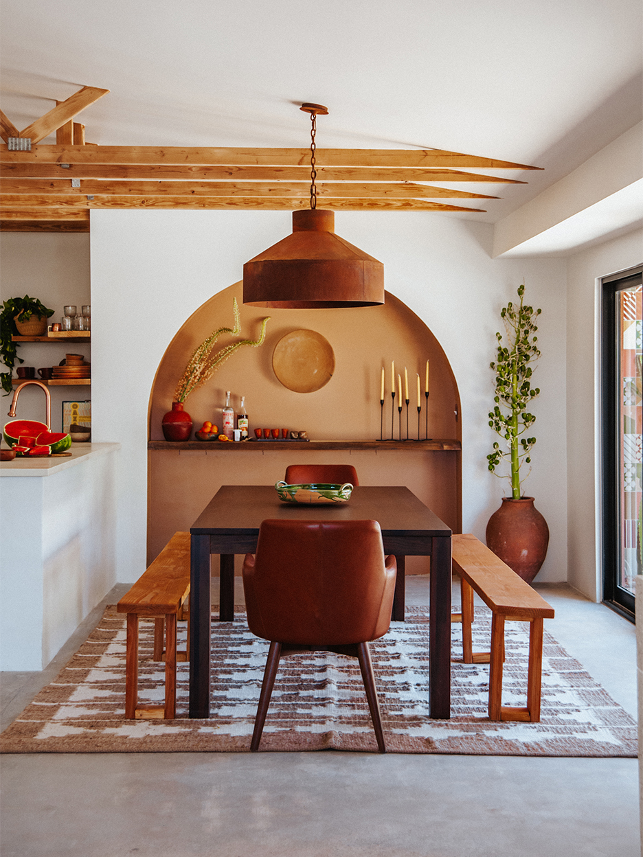 A Yucca Valley Retreat Where Road Runners Roam and Tile Rules