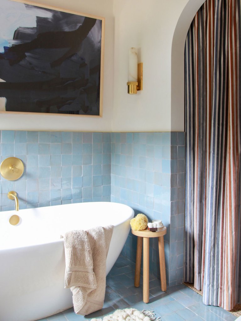 The Best Tile for Bathroom Floors, According to Designers