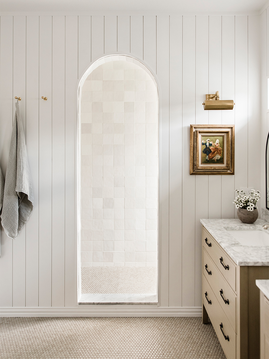 A Night and Day Shower Transformation That All Began with an Arch