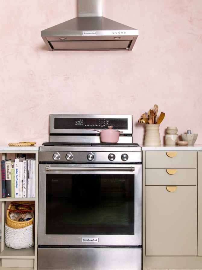 Kitchen Base Cabinets Are More Than Just a Place to Stash Cookware