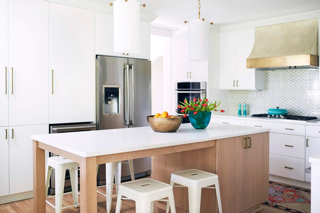 These Kitchen Islands with Storage and Seating Are the Epitome of ...