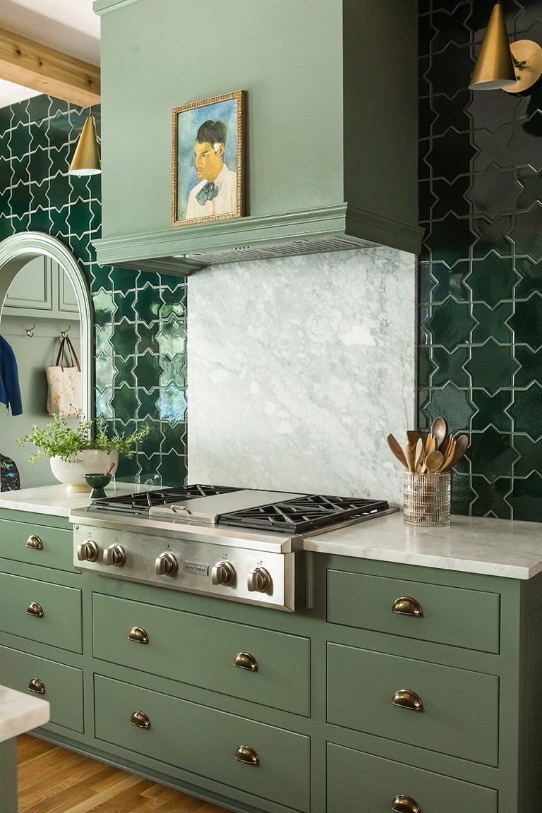 Out of All the Green Kitchens We’ve Seen This Year, This One Takes the Cake