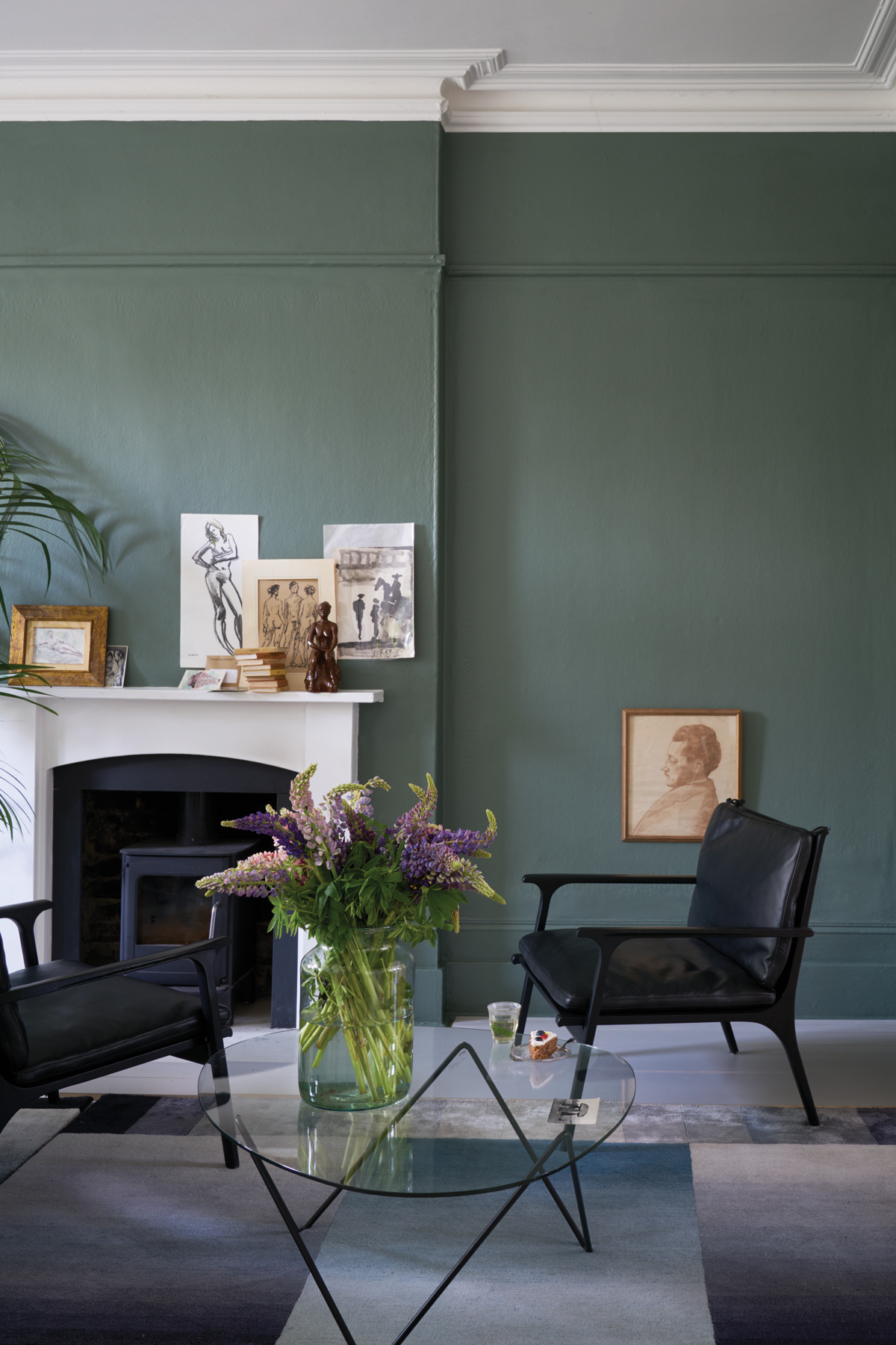 An Expert’s Guide to Picking the Right Paint Shade for Every Space | domino