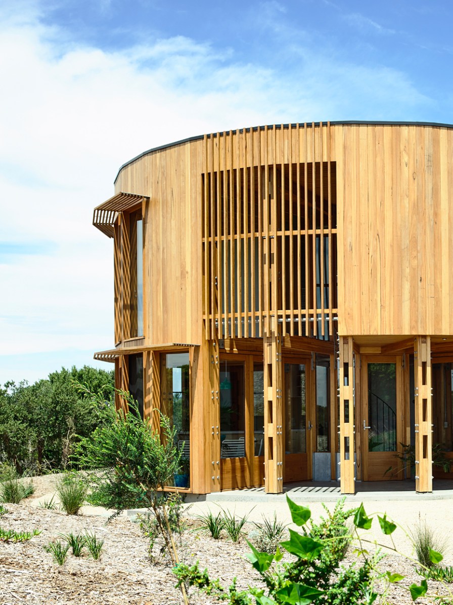 This St. Andrews Beach House is a Perfect Circle, Unbroken By Hallways ...