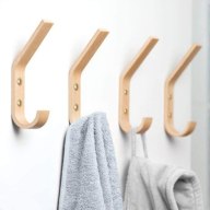 You Need These Amazon Velvet Hangers in Your Life