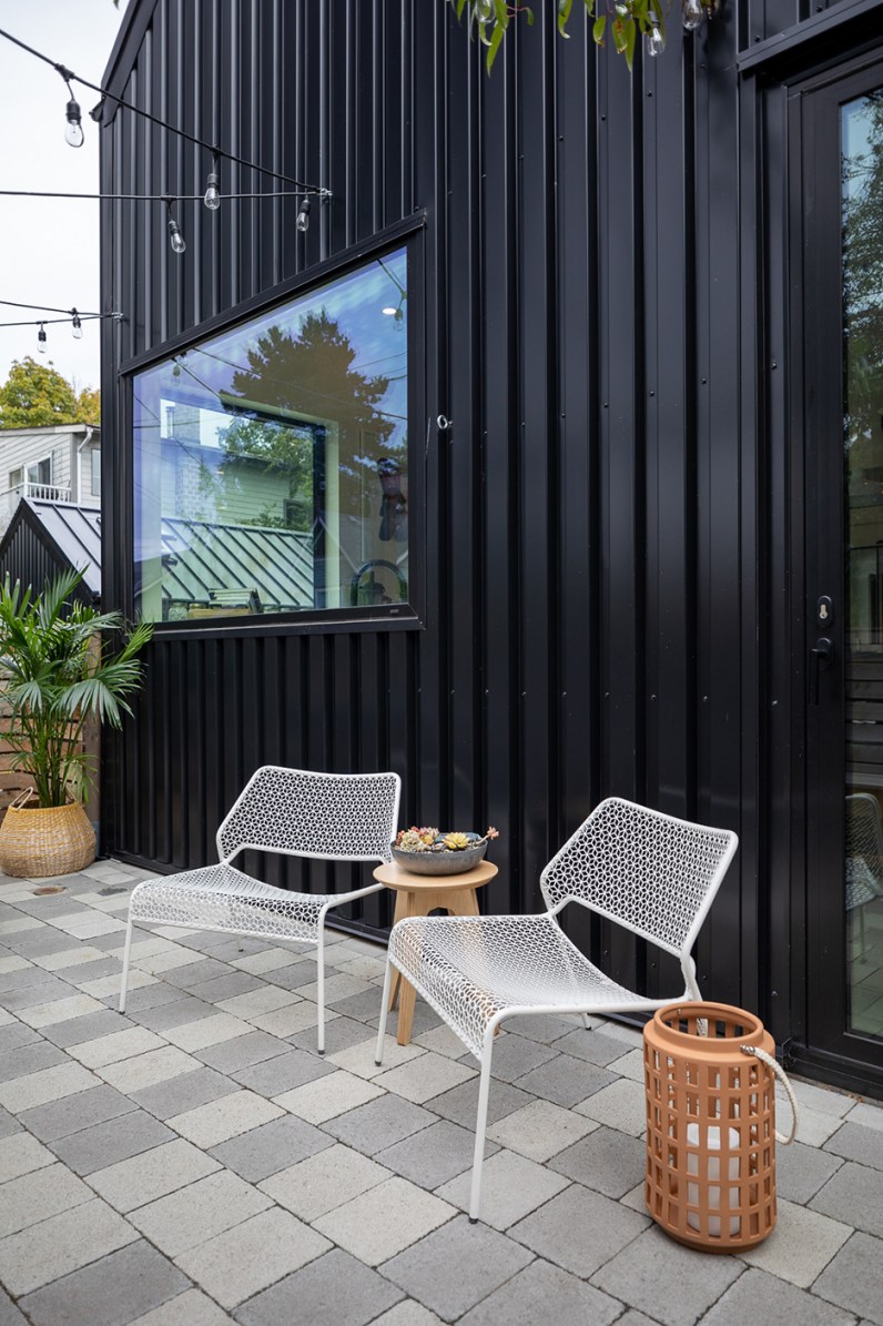 This Family’s Steel Home, Reminiscent of Swedish Barns, Was a Strong ...