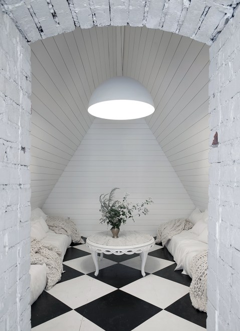 3 Ways to Expose Cottage-Approved Rafters While Also Insulating Your Home