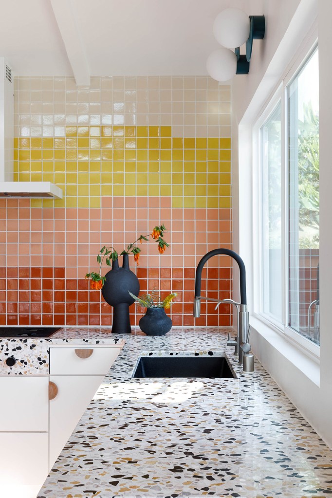 In This U-Shaped Kitchen, Getting Rid of a Window Made Way for a ...