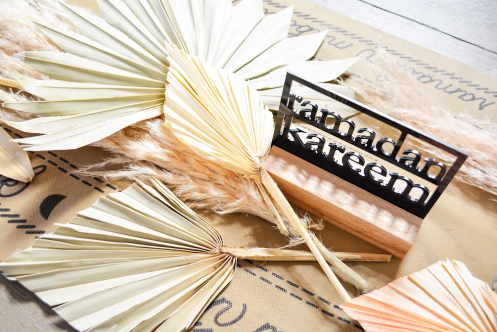 How to Re-Create This Cozy, Neutral-Toned Ramadan Table Setting