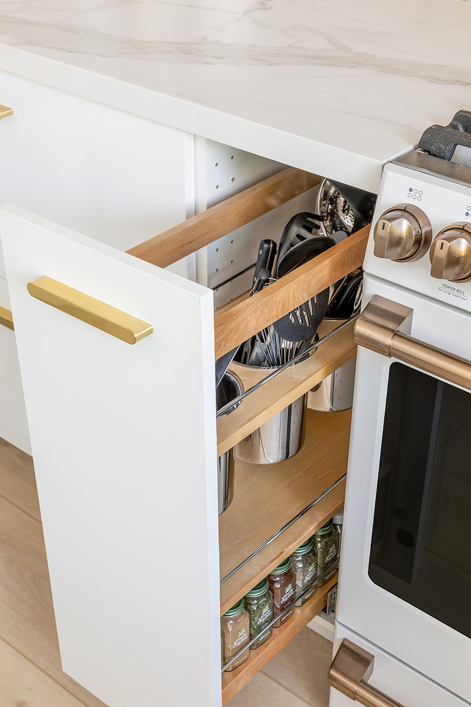 The Quick Ship Cabinets Sarah Sherman Samuel Used on Her Latest Project