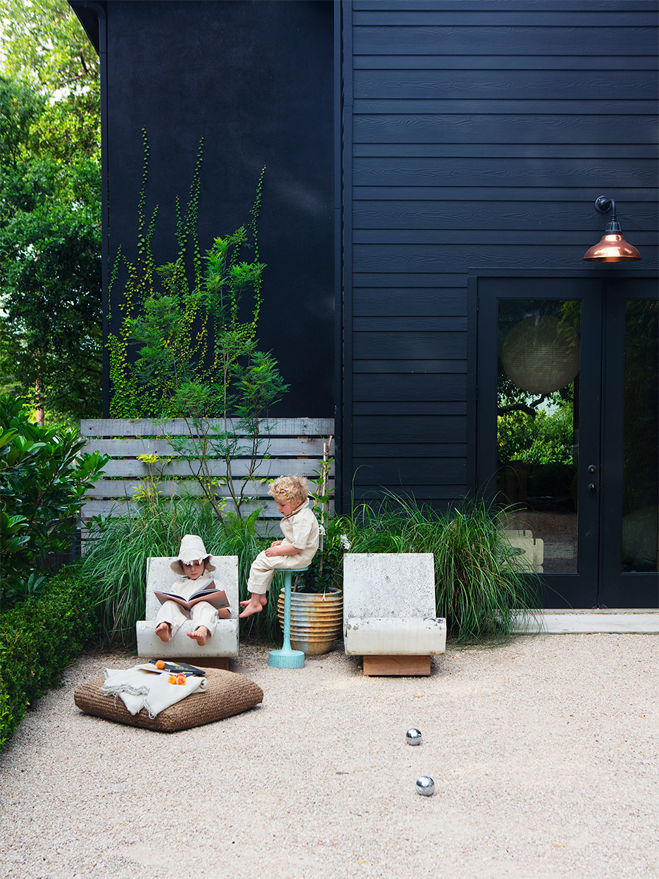 5 Lawn Games for Adults to Bring to Your Next Park Hang
