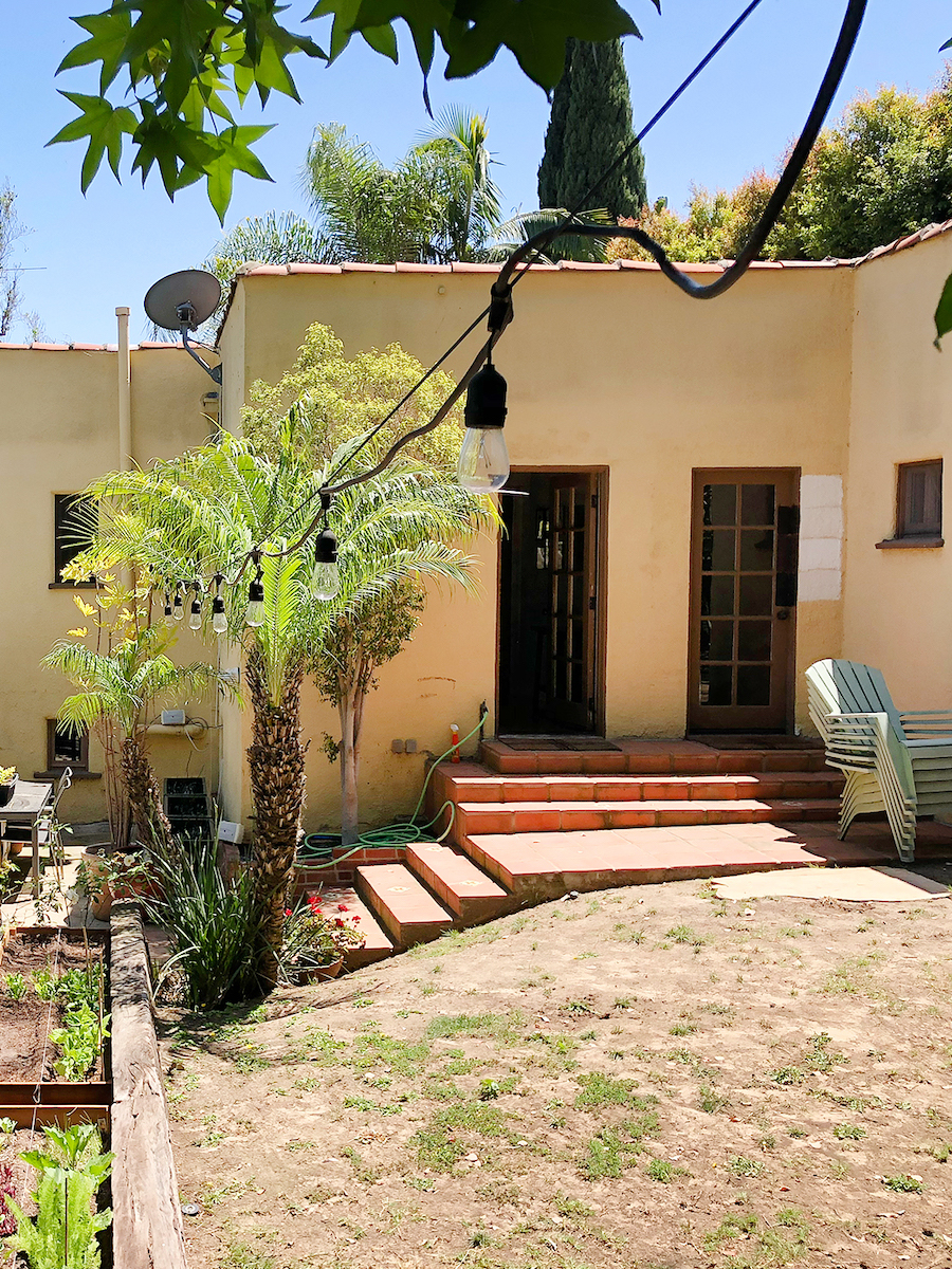 This Sloped Backyard Turned Out to Be an Opportunity for Dreamy Hardscaping