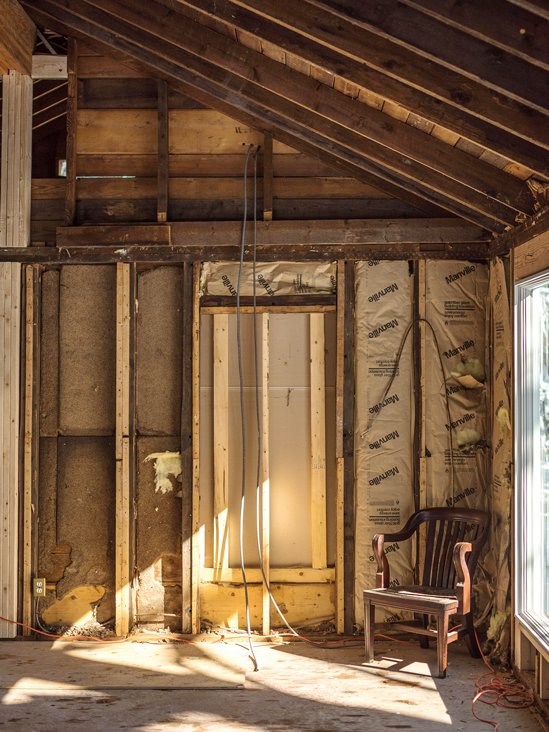 Hide Your TV in Plain Sight With This DIY Plaster-Coated Bookcase | domino