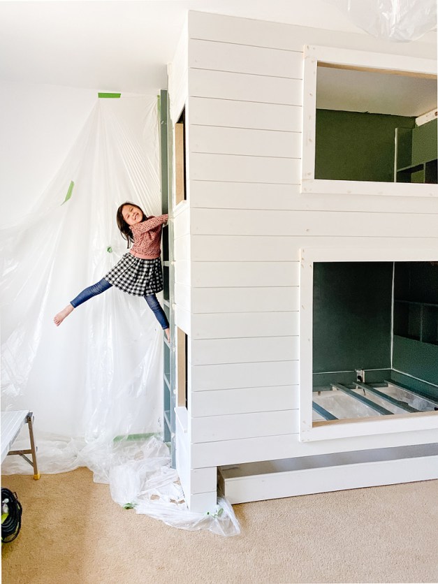 How a House-Like Bunk Bed Enticed This 6-Year-Old to Sleep in Her Own ...