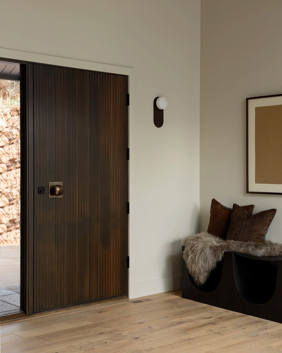 At This Soothing Utah Home, Circular Windows Turn Daylight Into Art ...