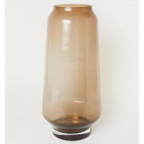 Nailing a Dramatic Branch Arrangement Is All in the Vase | domino