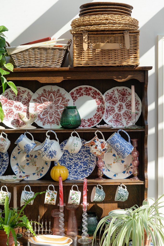 Tour British TV Presenter and Fashion Journalist Louise Roe's London Home