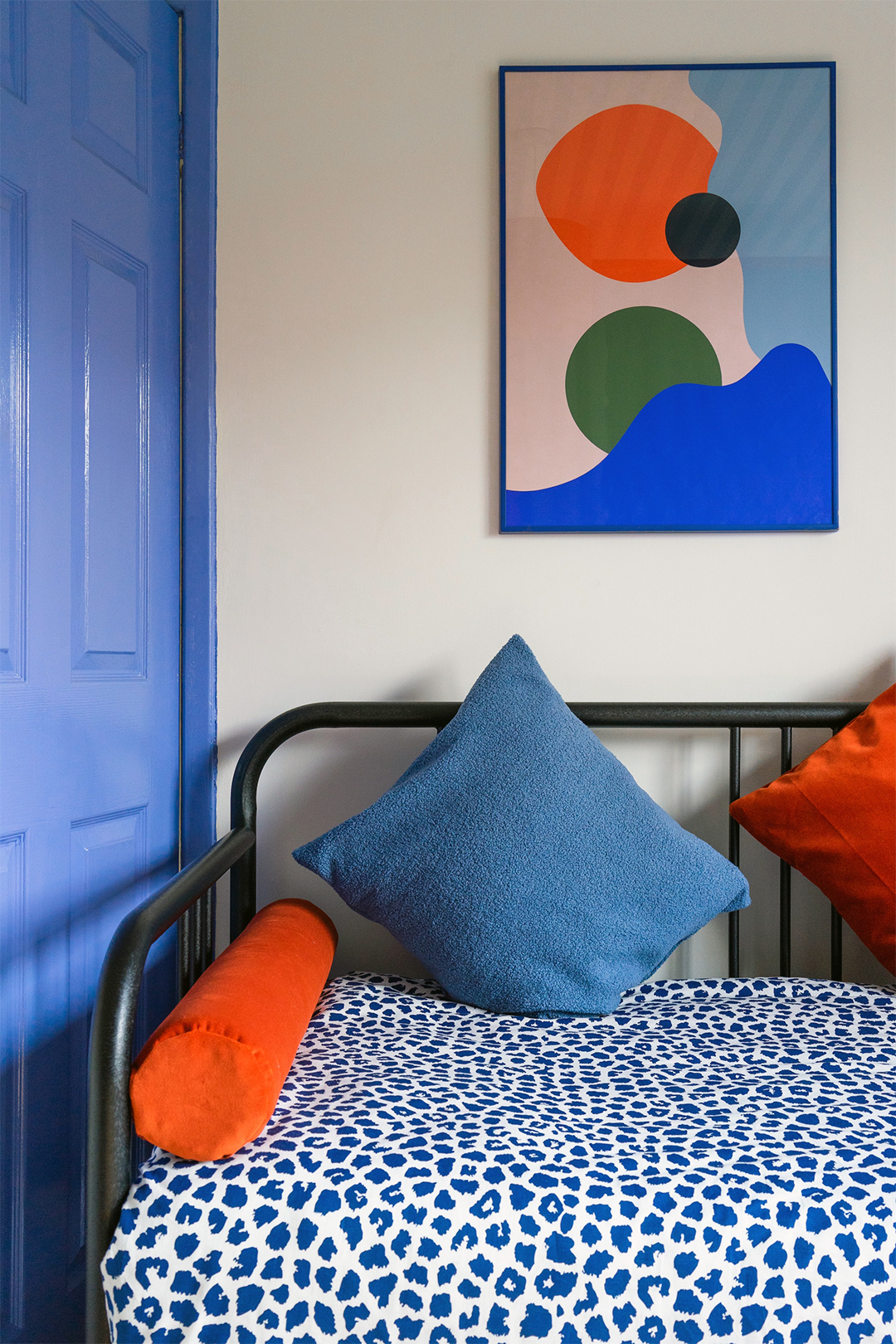 A Framed-Out IKEA Closet System Makes Room for TikTok Dances in This ...