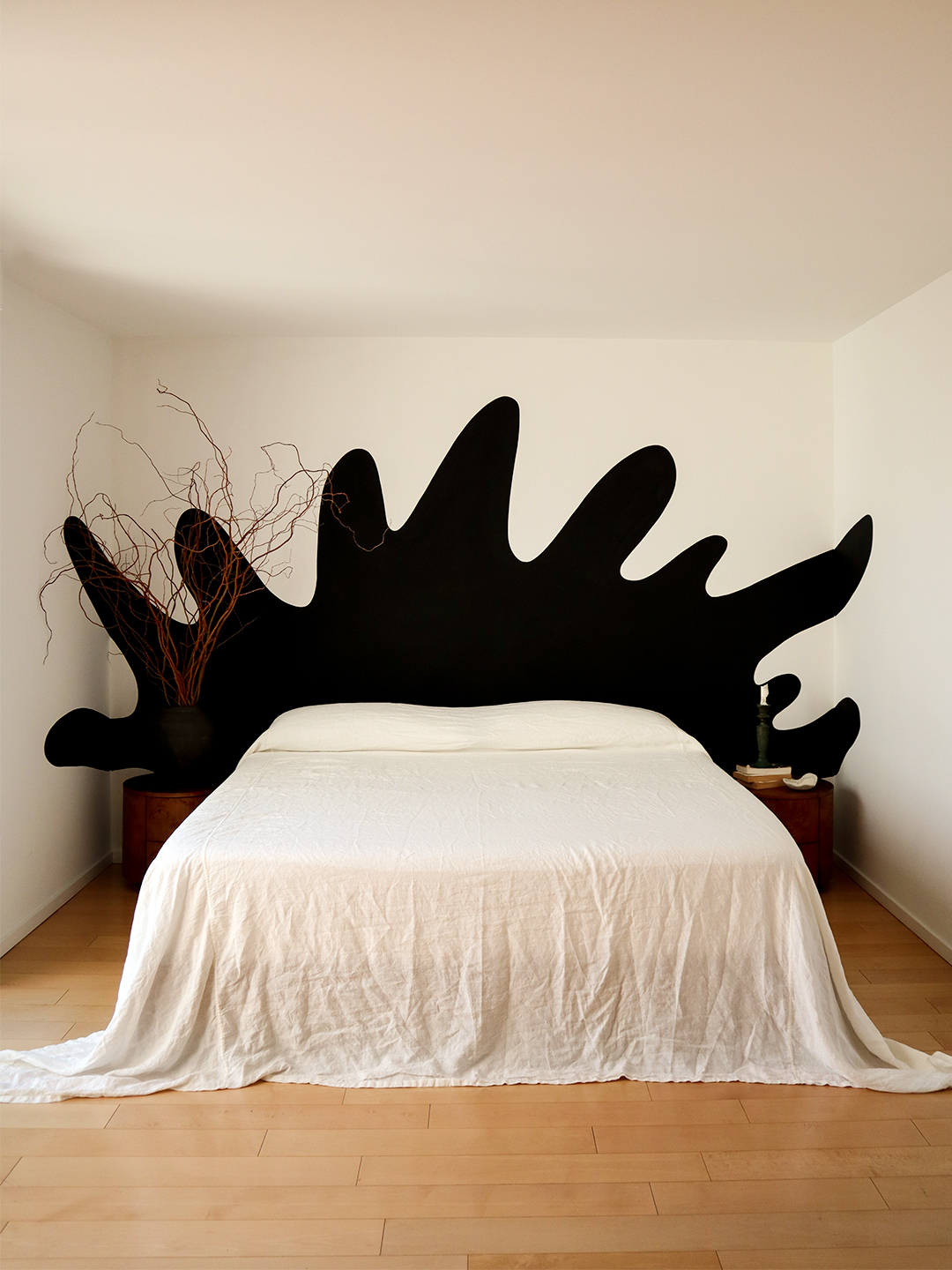 Inside Artist Hannah Polskin’s Breezy L.A. Loft, Where Even the Island ...
