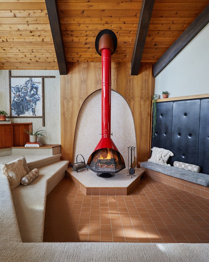 Before and After: A Maple Leaf-Shaped Canada Home Gets a Groovy Makeover