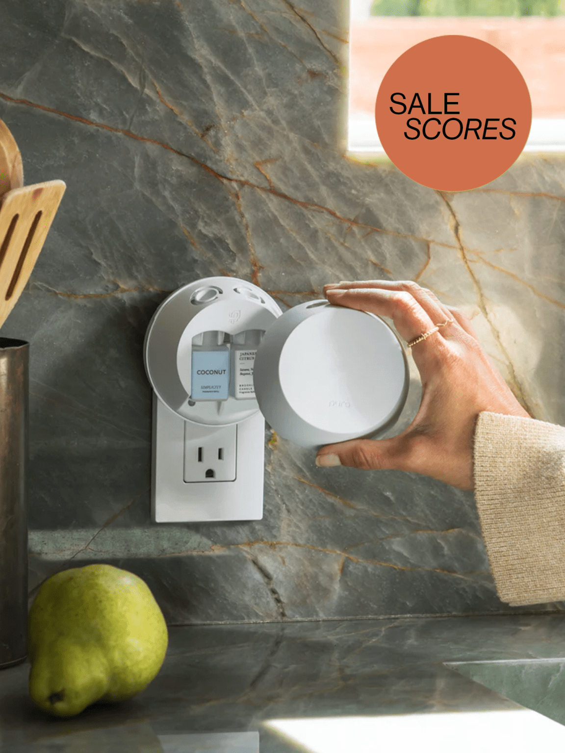 Pura’s Smart Diffuser and Scent Bundle is 25% Off Right Now | domino