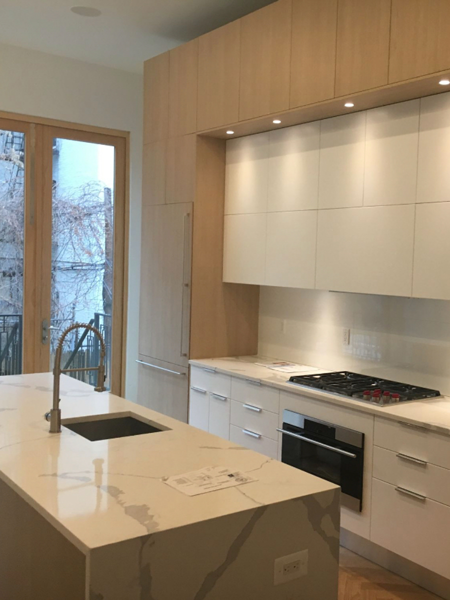 Tall Cabinets? A Kitchen Ladder Might Be Your Smartest Addition