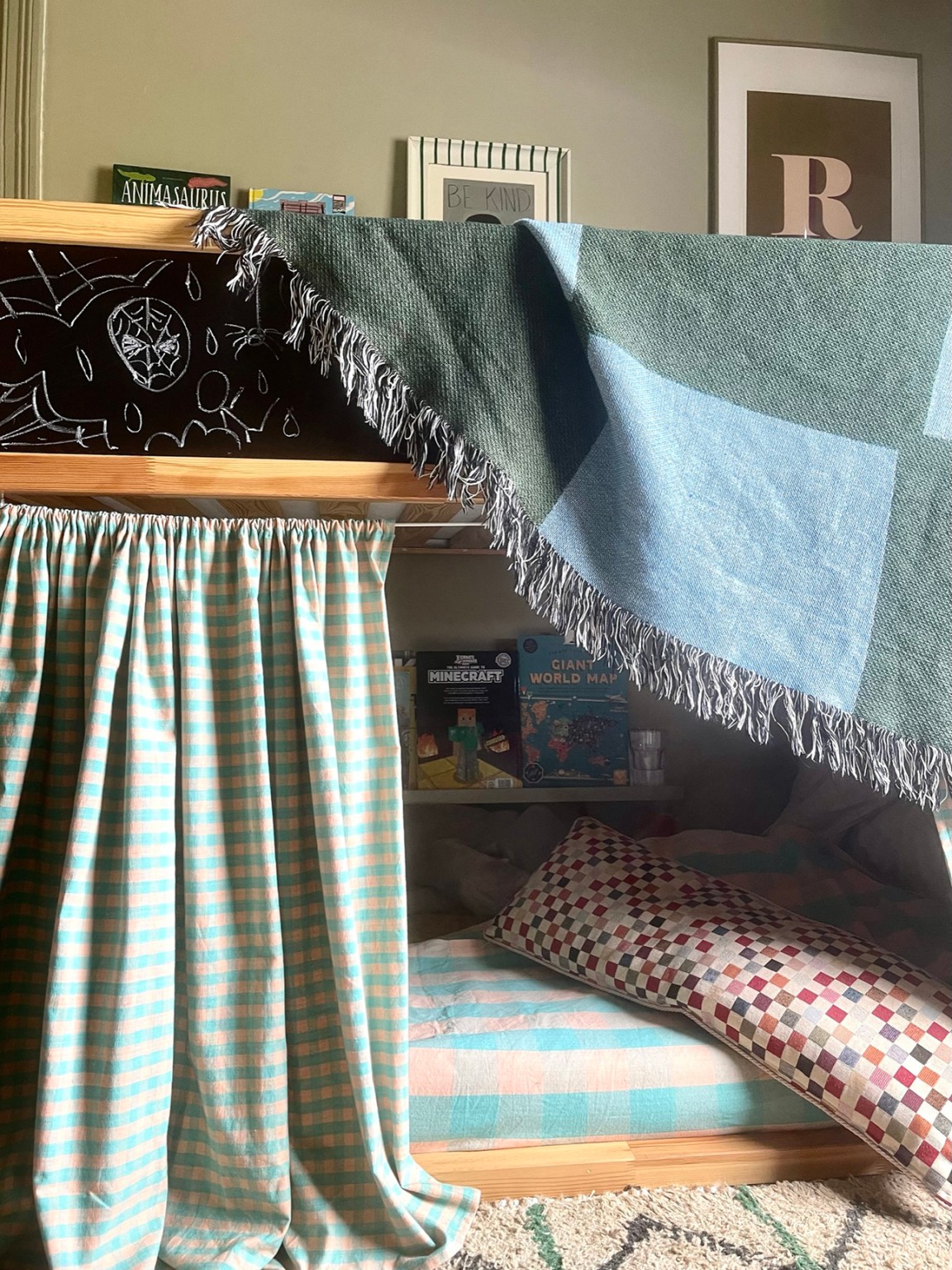 How Artist Laura Reeves Pulled Off a Superhero-Themed Bedroom Without a Cartoon in Sight