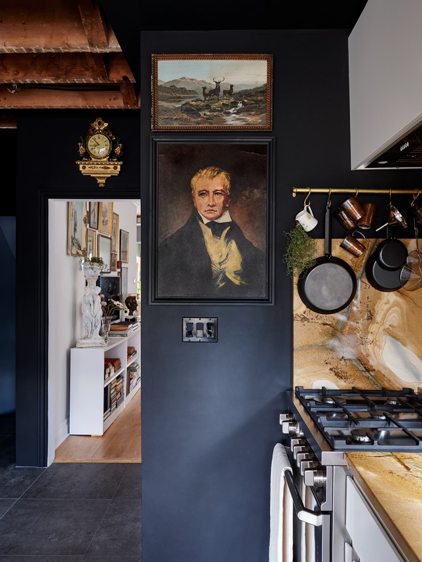 Almost Every Corner of This Toronto Home Resemble a Dreamy Flower Shop