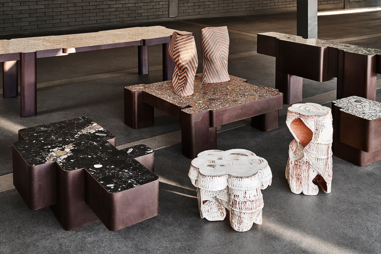 Kelly Wearstler Showed Us a Chic Update to Those Spray Foam Mirrors