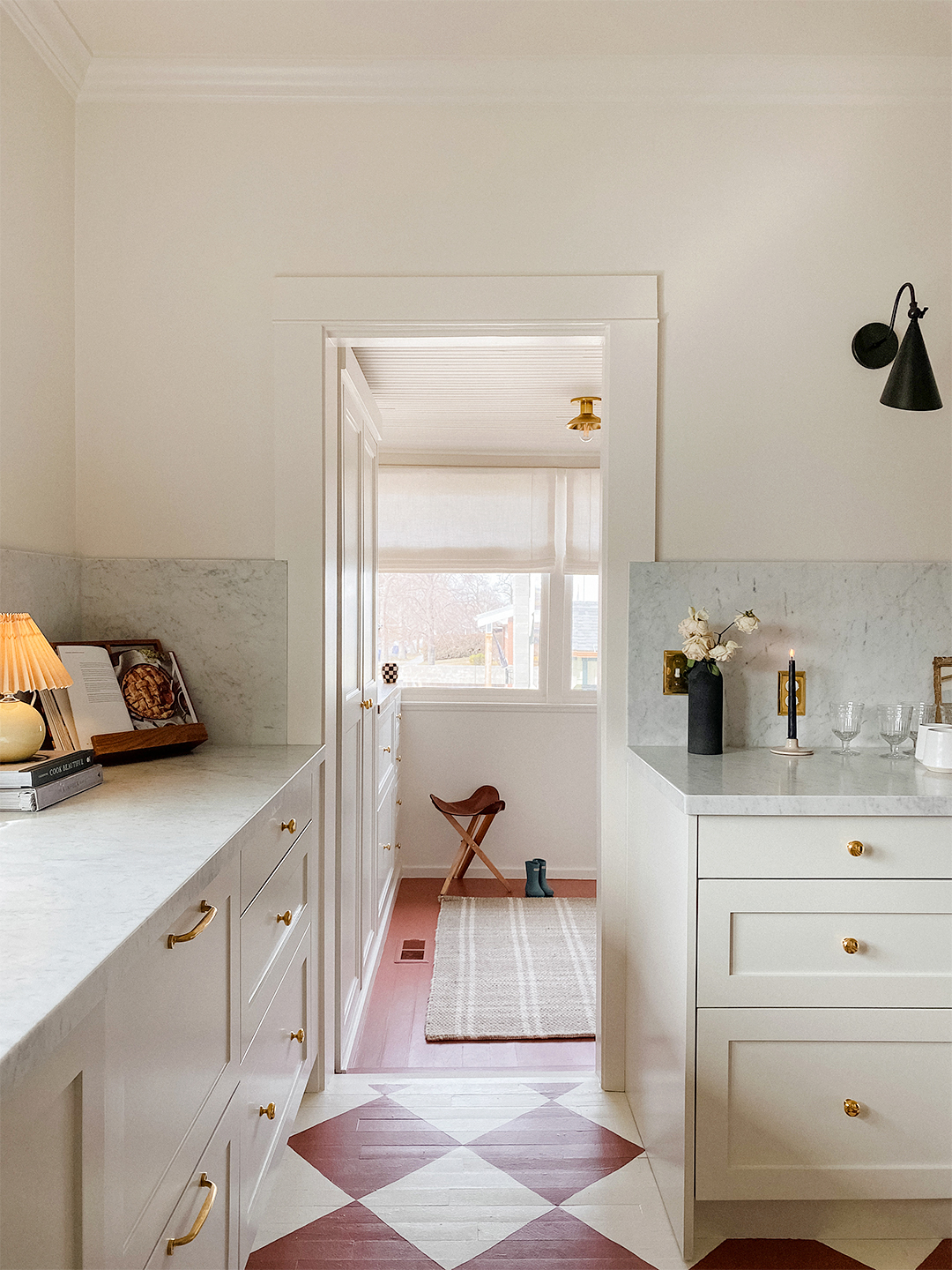 If Warmth Is What You Crave, Consider Off-White Kitchen Cabinets