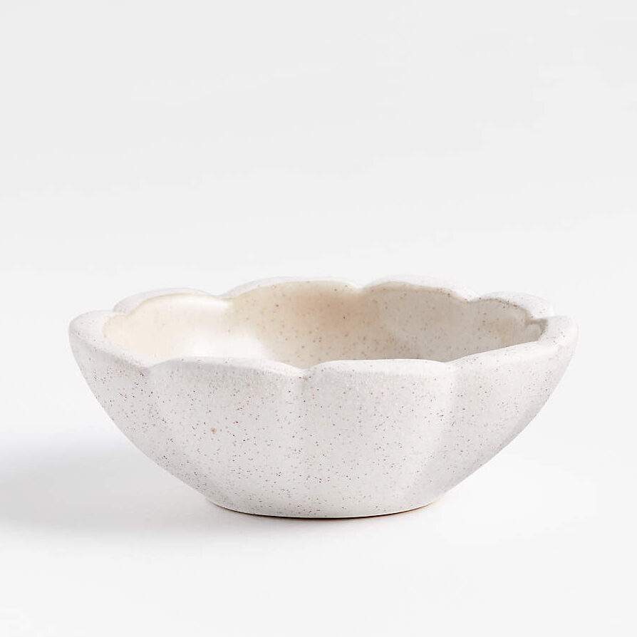 23 Actually Cute Chips and Dip Bowls For Your Super Bowl Party | domino