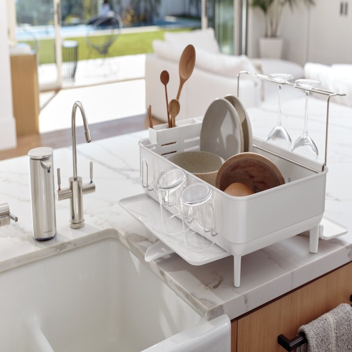 Our Staff Writer’s Candid Take on Simplehuman’s Dish Rack | domino