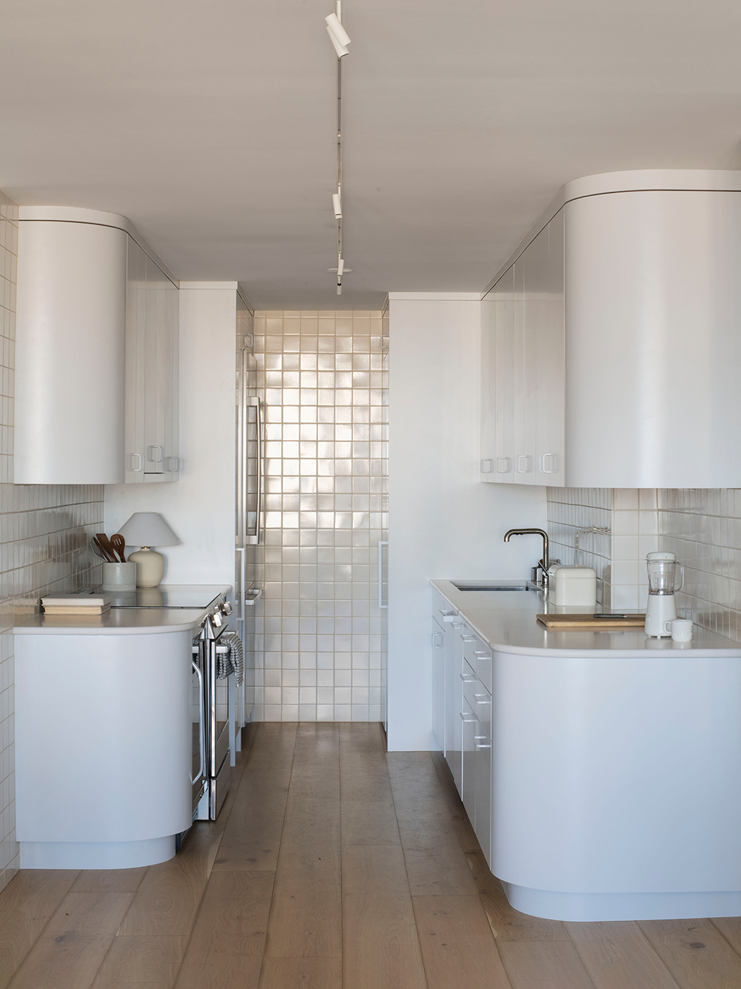 Curved Kitchen Cabinets Automatically Makes a Kitchen Look Less Boxy