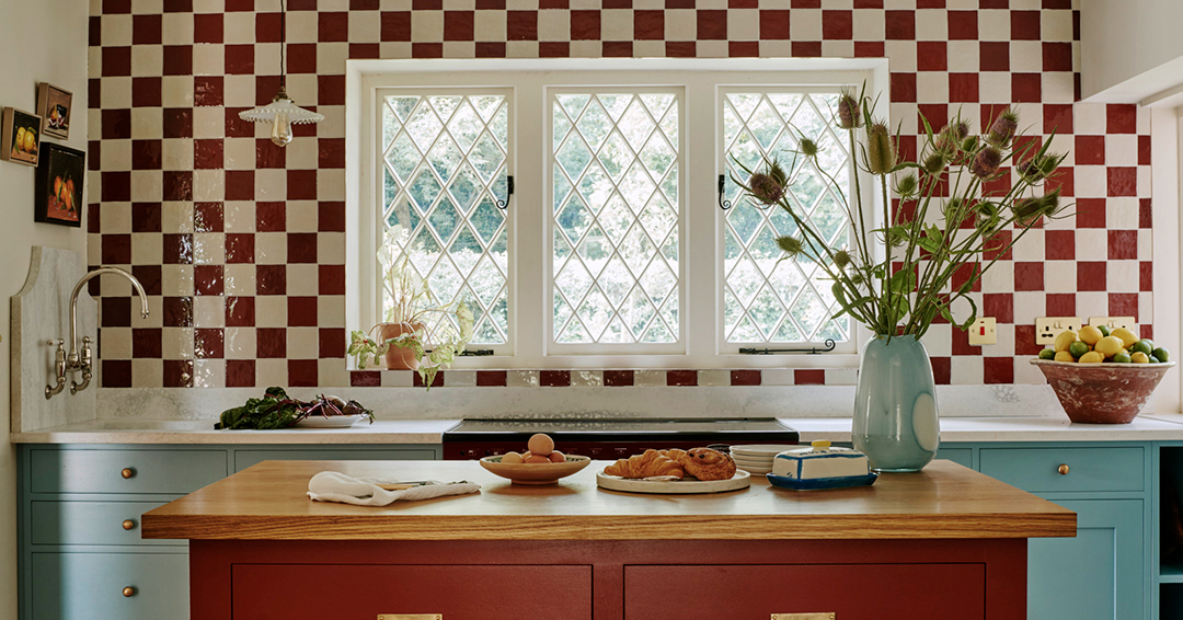 6 Features That Most English Country Kitchens Have in Common