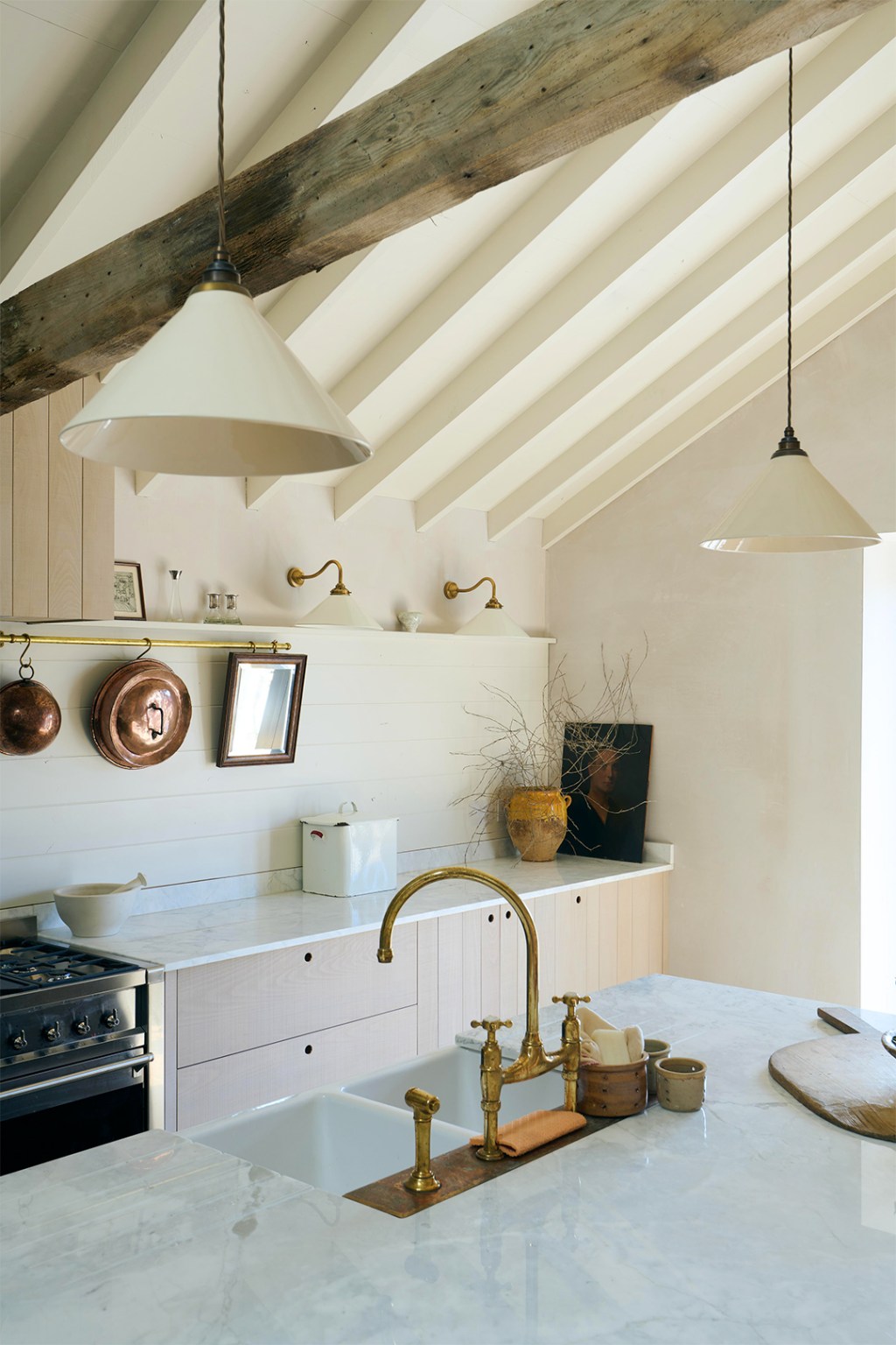 DeVol Designed a Kitchen for a 17th Century Dairy Barn in Suffolk