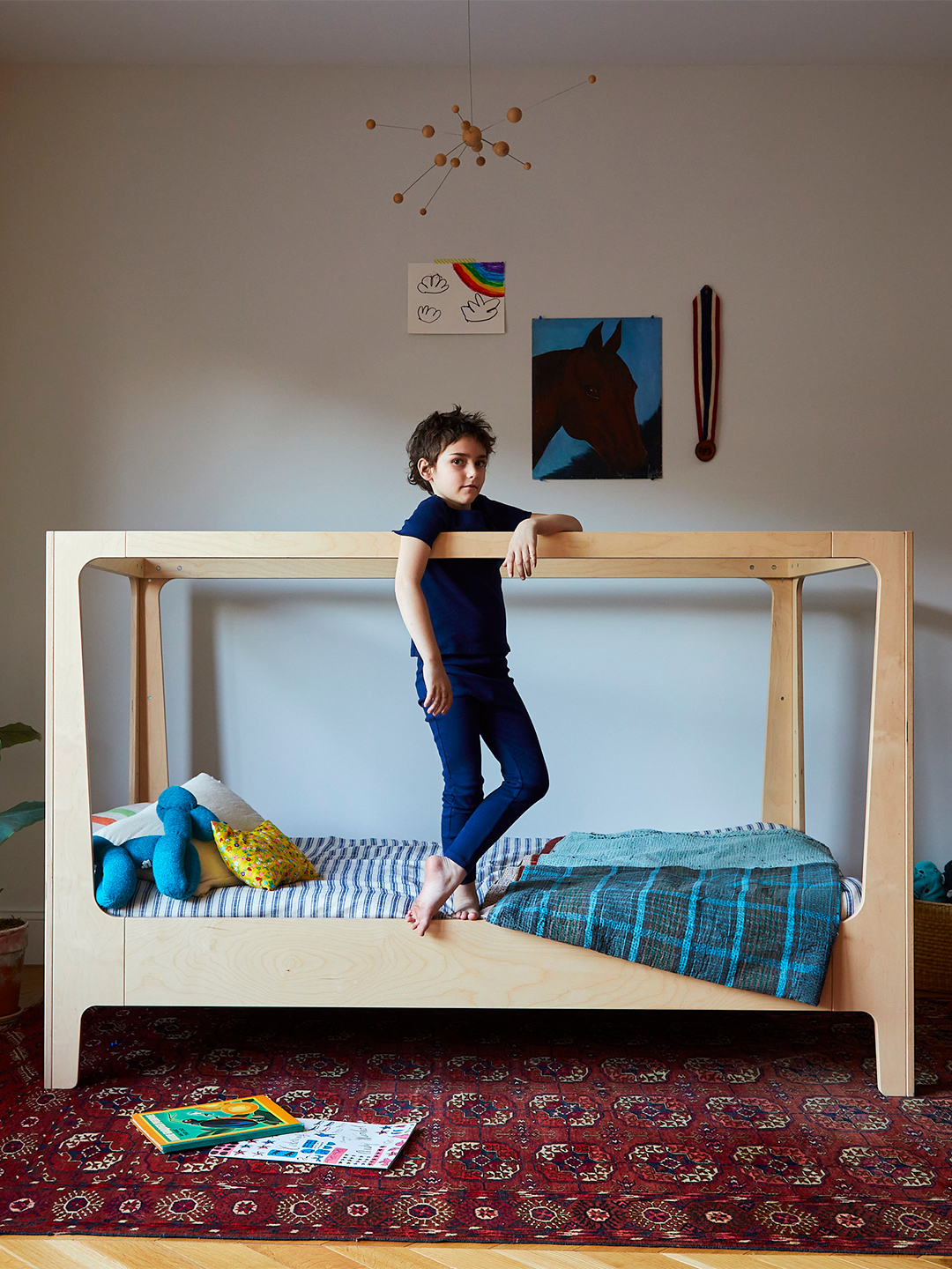 This Sleepover-Ready Canopy Bed Converts Into a Fort | domino