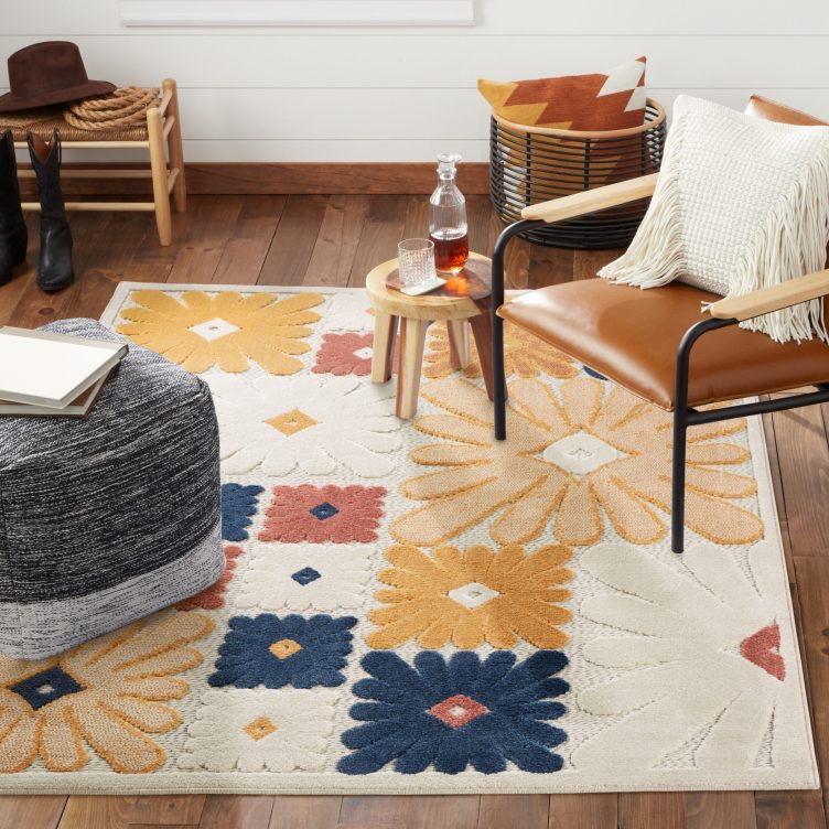 Miranda Lambert Just Dropped a Summer Rug That Takes Her to Her Happy ...
