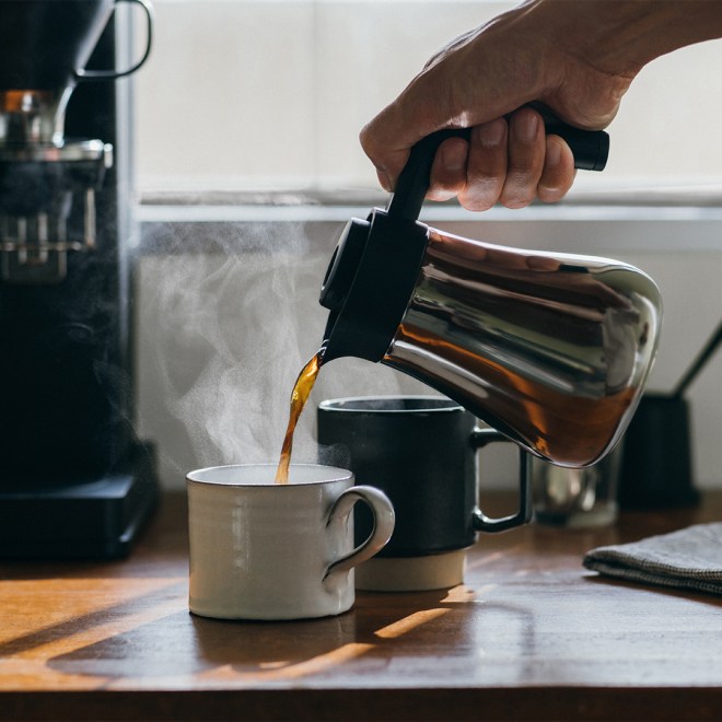 This 5-Inch-Wide Drip Machine Brews Hot And Cold Coffee - Domino