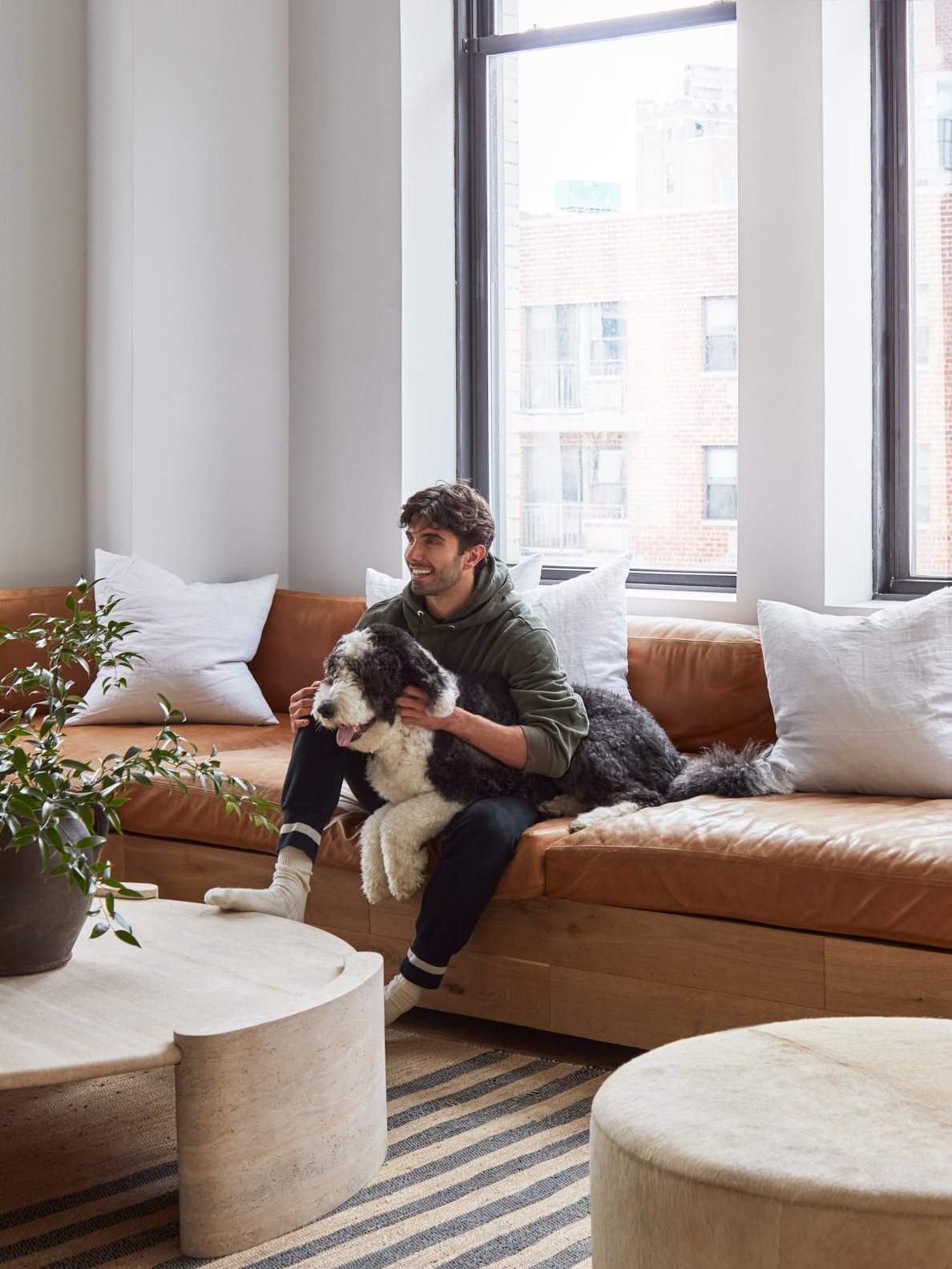 The Most Dramatic Feature in Akin Akman's NoHo Apartment Isn't The All ...