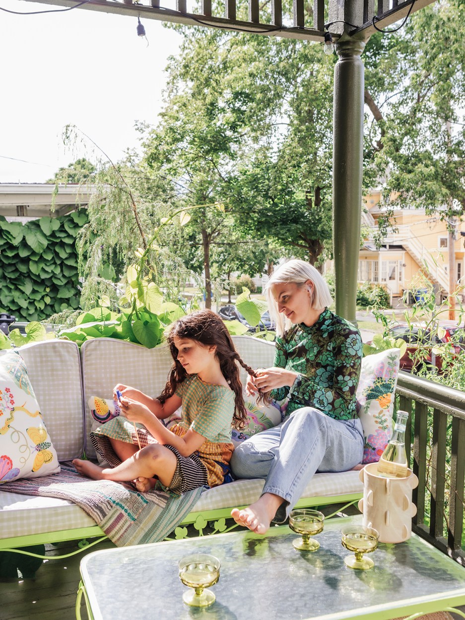 This Vermont Home Has a Periwinkle Staircase and Josef Frank-Inspired Mural