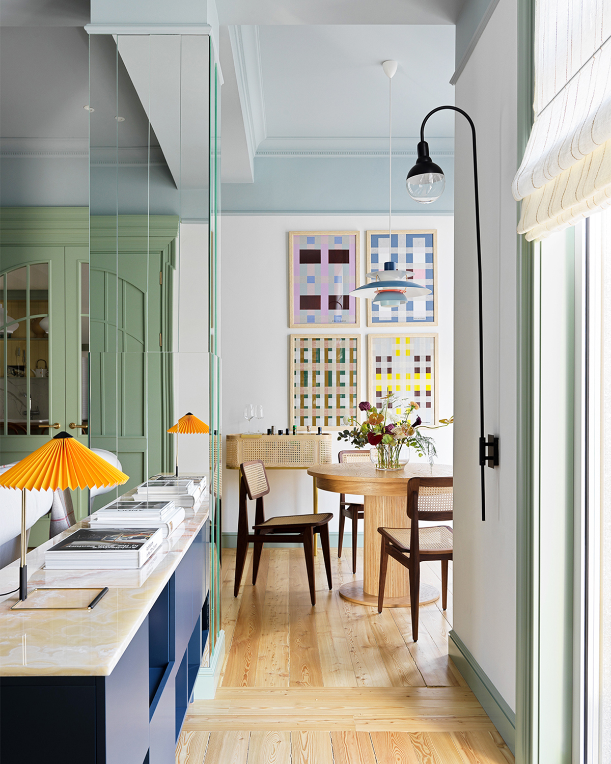 Structural Columns Don’t Have To Get In The Way: These 7 Designs Prove It