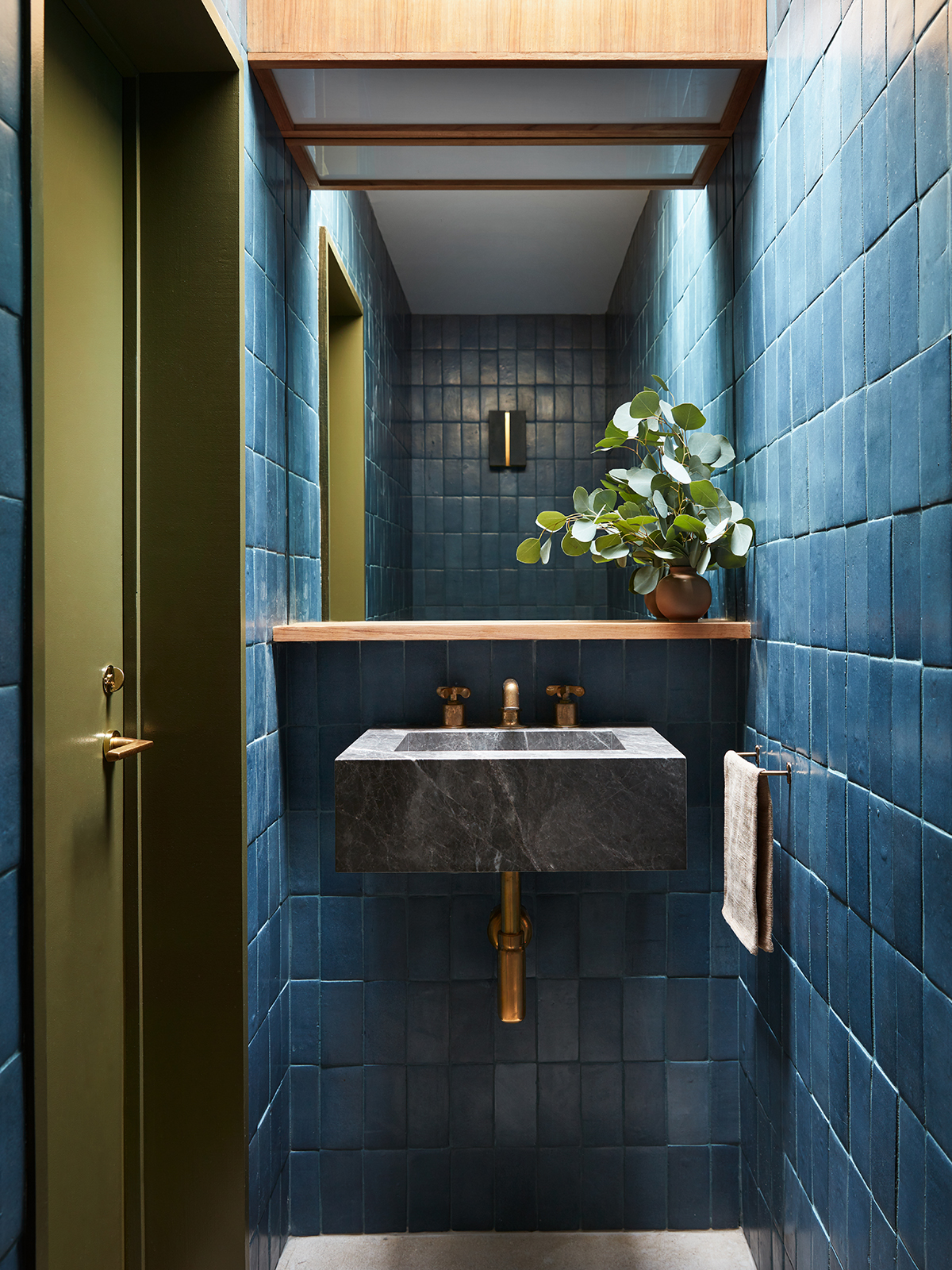 A 60s-Inspired Palette of Tiles Make This Mid-Century Feel More Modern