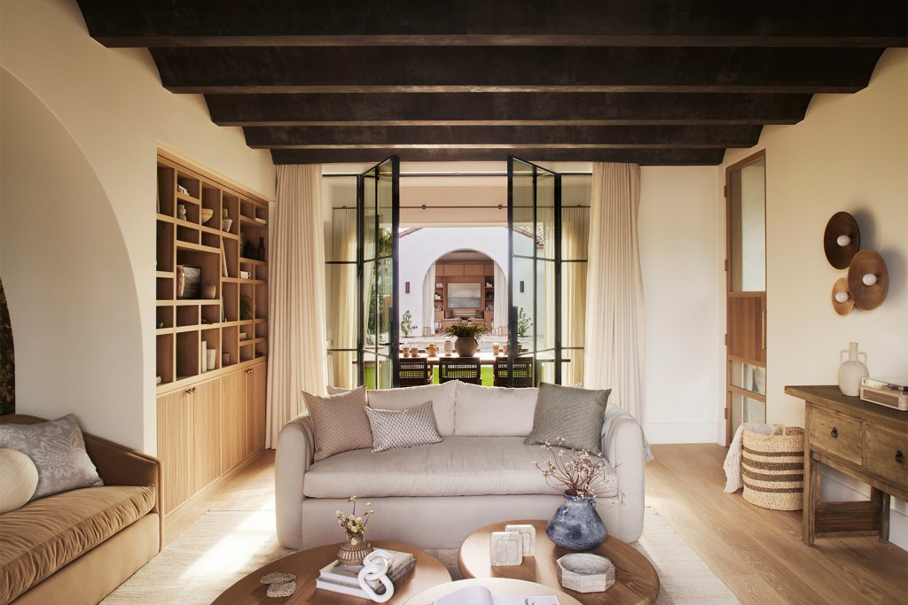 Lindye Galloway's Newport Beach Home Has a Secret Guitar Nook