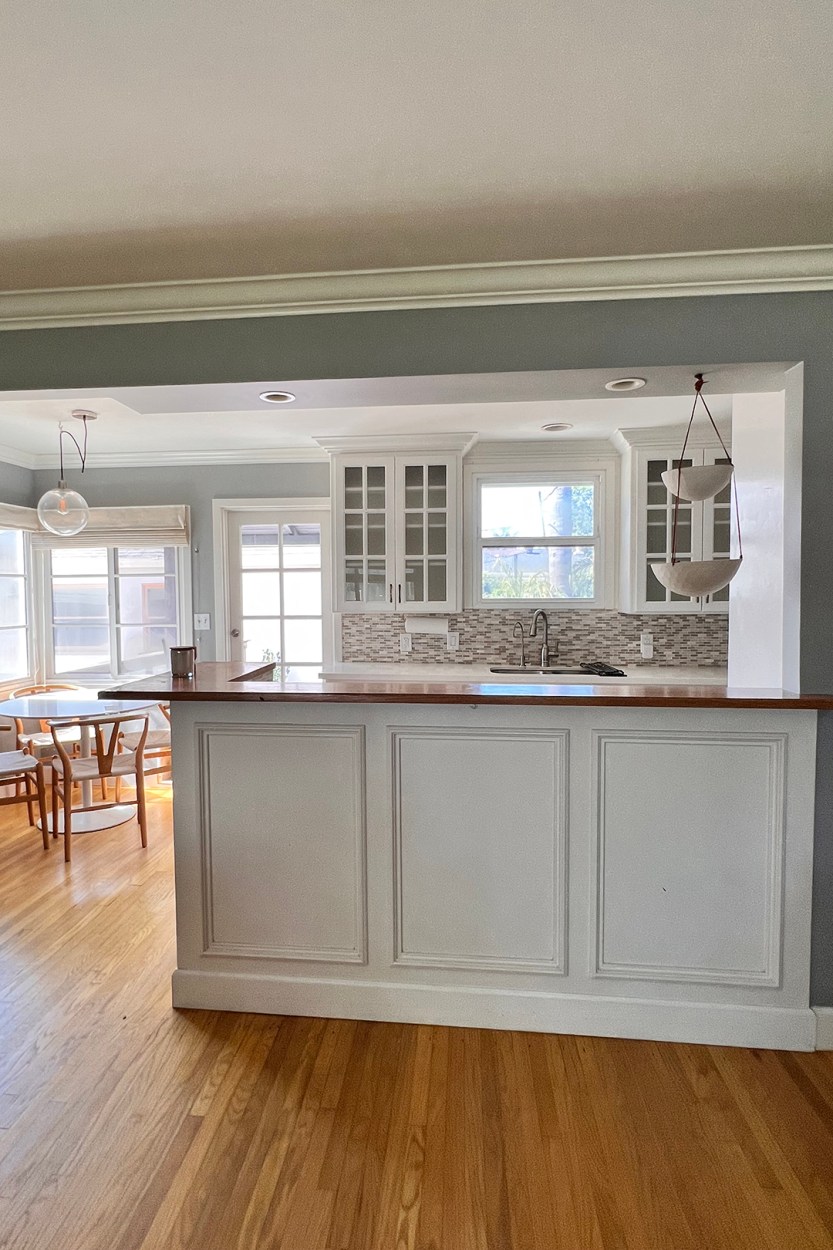 This Airy Reno Got a Last-Minute Dose of Drama in the Kitchen