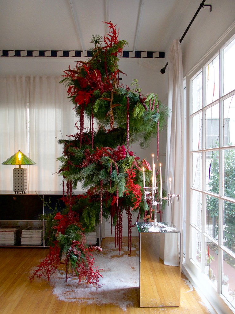 How to DIY the Viral Floating Spiral Christmas Tree