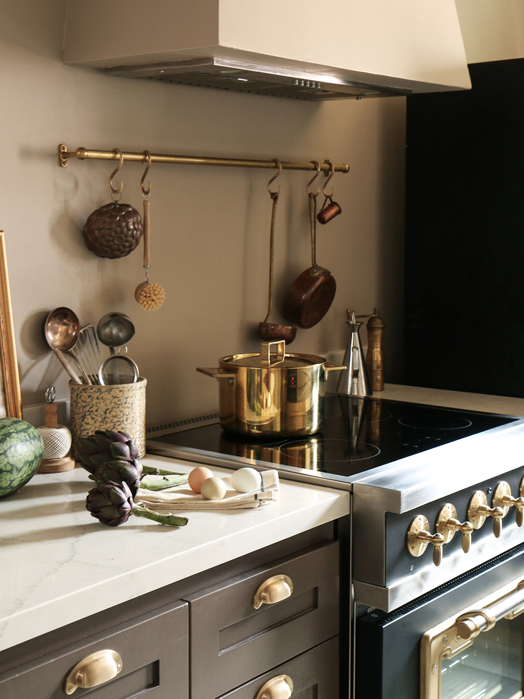 This Food Stylist Consulted a Color Expert for Her Kitchen Reno