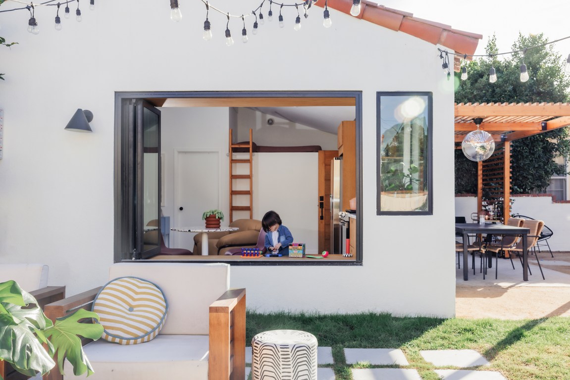 You’d Never Know This 400-Square-Foot Guest House Was a Two-Car Garage