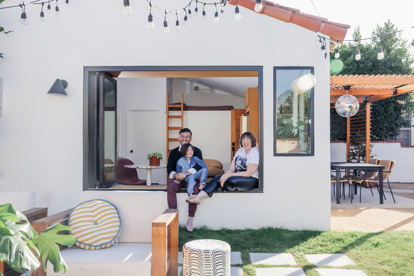 You’d Never Know This 400-Square-Foot Guest House Was a Two-Car Garage