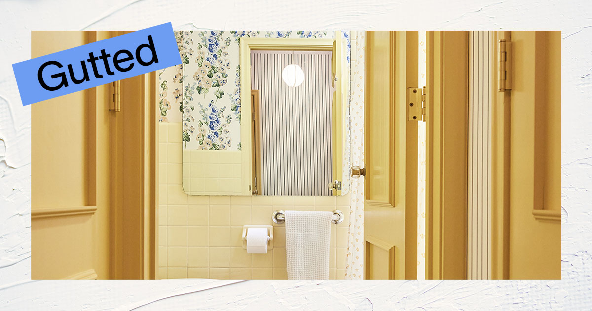 What to Know Before You Wallpaper Your Bathroom